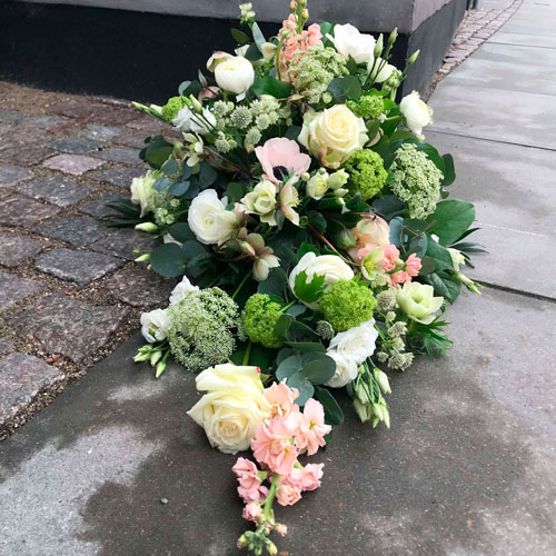 Bårebuketter og -dekorationer – Acacia Svendborg